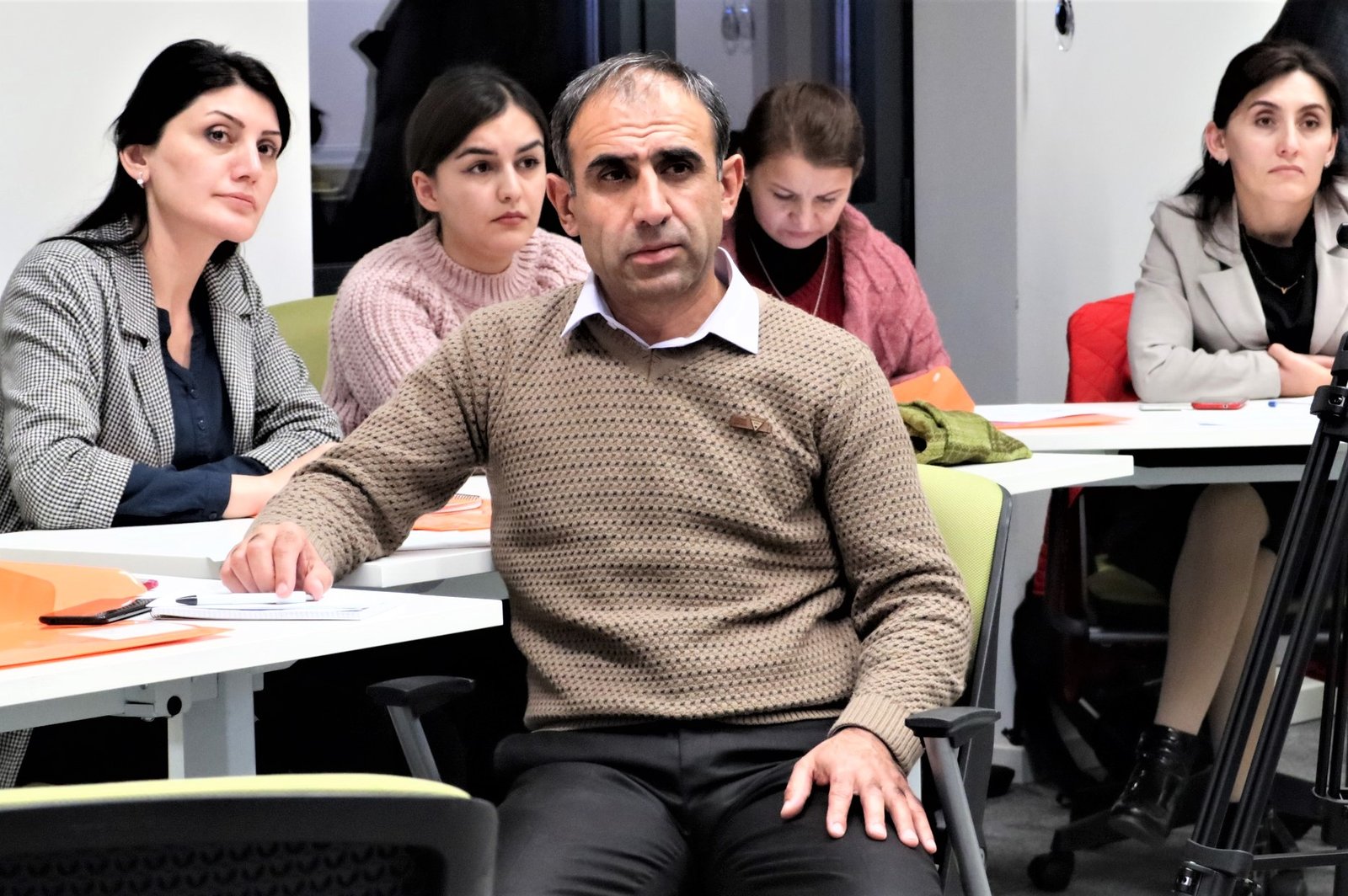 Call for promotion of Pamirian languages